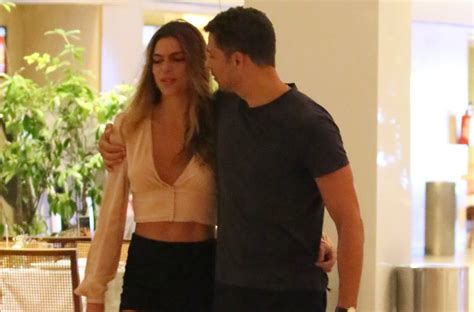Após rumores Cauã Reymond e Mariana Goldfarb terminam namoro TV Foco