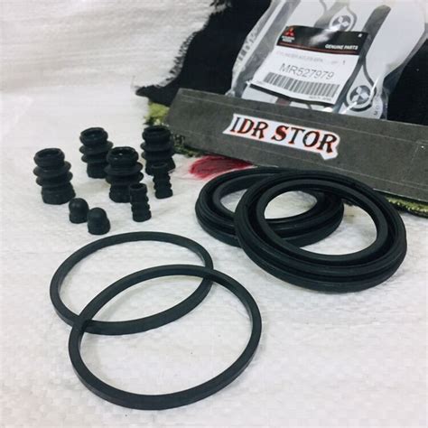 Caliper Kit Triton Seal Kit Karet Rem Cakram Depan Triton Pajero Sport