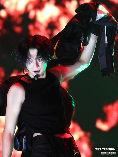 Txts Yeonjun Stuns Netizens With His Muscular Physique Koreaboo