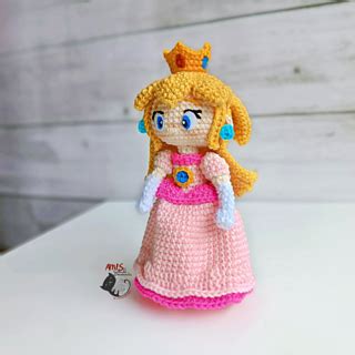 Ravelry Princess Peach Amigurumi Pattern By Esmeralda V Z