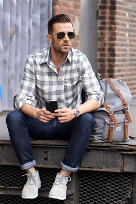 58 Best Flannel Shirt Outfits For Men Styling Tips