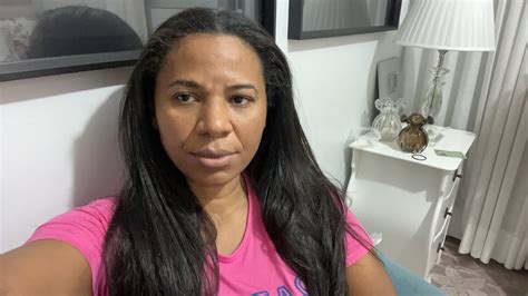 homem DECIDIDO FEZ ISSO para se afastar de alguém que ALGO para ele se