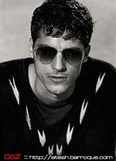 Pin On Male Models Atesh Salih Male Models Mens Sunglasses