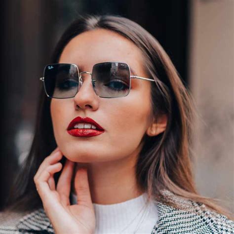 TENDENCIAS EN GAFAS DE SOL PARA EL PRÓXIMO VERANO