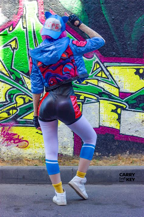 Fortnite Cosplay Telegraph