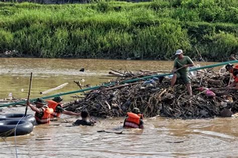 Sungai Babon Membahayakan Koramil Genuk Turun Tangan Krjogja