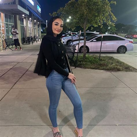Will Tiako adlı kullanıcının Beautiful curvy women panosundaki Pin 2024