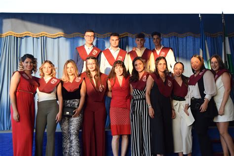 El IES Castillo de Matrera celebra el acto de graduación de sus alumnos