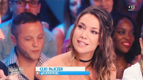 Clio Pajczer Sexy S Affiche En Bikini Sur Instagram Closer