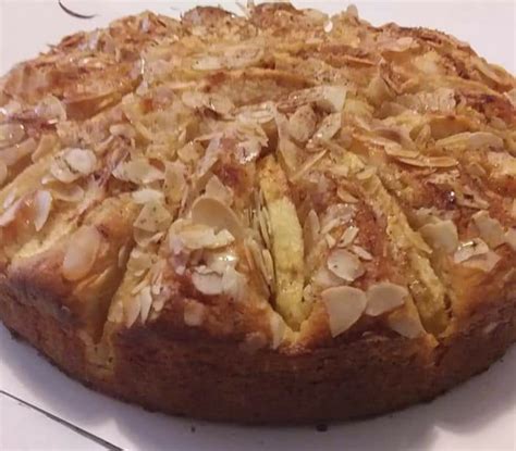 TORTA MERAVIGLIOSA DI MELE E MANDORLE dolce ricetta facile Cucinare è