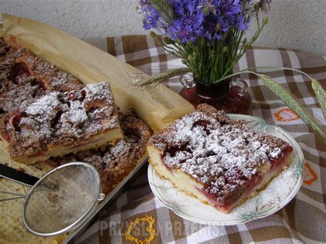 Truskawkowa drożdżówka z kakaową kruszonką PrzyslijPrzepis pl