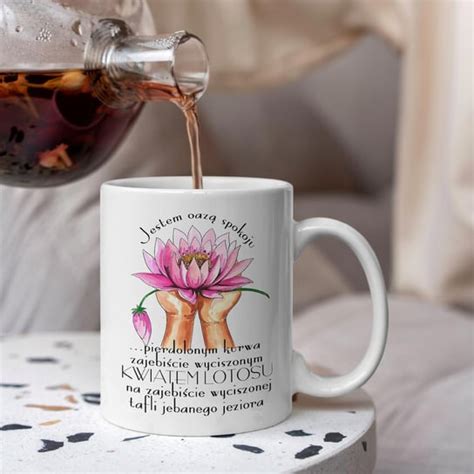 Kubek ceramiczny JESTEM OAZĄ SPOKOJU 330 ml StyleCouture biały