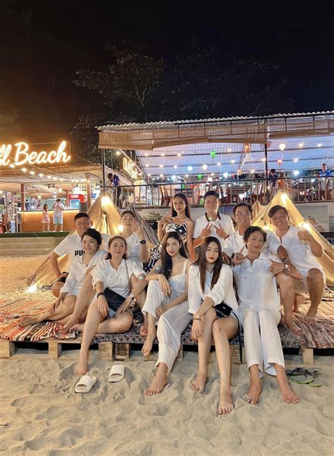 Nhà hàng quán hải sản ngon Eo Gió Bãi Dài nhận tiệc teambuilding