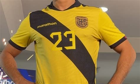 Camiseta Oficial Seleccion De Futbol Ecuador Copa America 2024 Hombre
