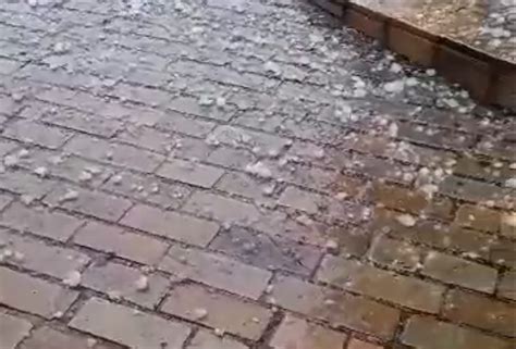 Varios Heridos Y Lunas De Coches Destrozadas Por Una Fuerte Granizada