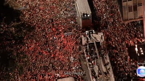 Lula chega à Av Paulista e celebra vitória milhares de apoiadores