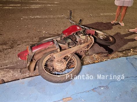 Motociclista fica em estado gravíssimo após colidir contra carro em