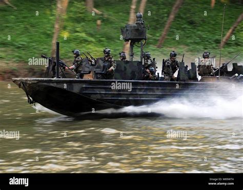 Sonderkommando Fotos und Bildmaterial in hoher Auflösung Alamy
