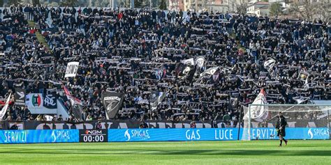 Cori Shock Contro Maradona Napoli E Spalletti Vergogna A La Spezia
