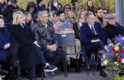 Jean Paul Belmondo ses enfants et petits enfants réunis à Paris pour