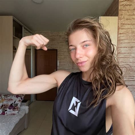 Thumbs Pro Firmflexing Leaning