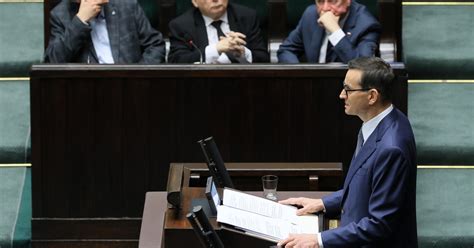 Morawiecki proponuje pakiet demokratyczny i dzień opozycji