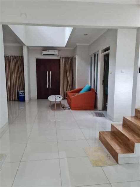 Rumah Siap Huni Dalam Cluster Besar Kota Wisata Cibubur