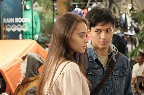 12 Rekomendasi Film Sedih Netflix Tentang Keluarga Dan Cinta Indozone