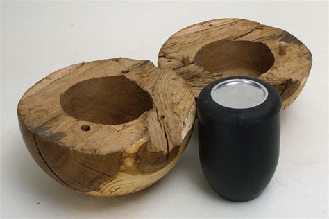PETER WAGENSONNER Skulpturen Objekte Aus Holz Urnen Massive