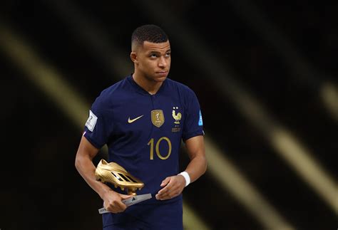 Mbappe đoạt giải Vua phá lưới World Cup 2022 Huyền thoại của sự tiếc