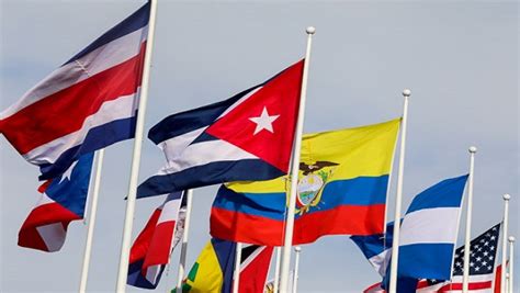 La Bandera Cubana Ondea En La Villa Parapanamericana