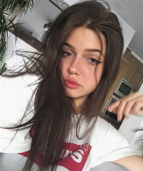 Colombiana delgada follando con pasión y entrega Verónica Orozco