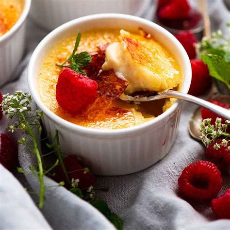Mondneujahr Lähmen Getränk creme bruleé Therapie Geliehen Geste