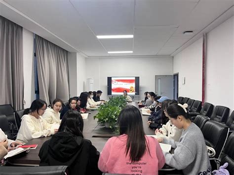 我院学生党支部开展支部书记讲党课学习活动 教育与心理学院