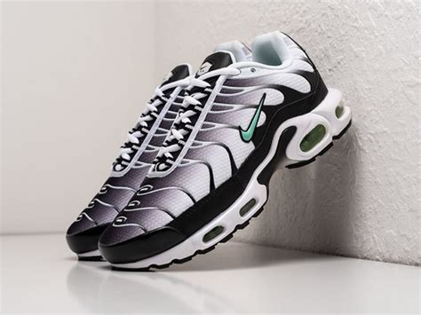 Купить Кроссовки Nike Air Max Plus TN 32222 по цене 5535 руб