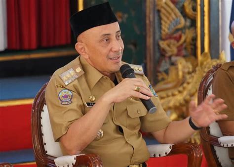PJ Bupati Bangkalan Instruksikan ASN Tak Pakai Batik Dan Baju Putih Di