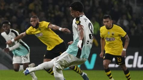 Aek Atenas Eliminado De Europa League Orbel N Pineda Fue Titular Y