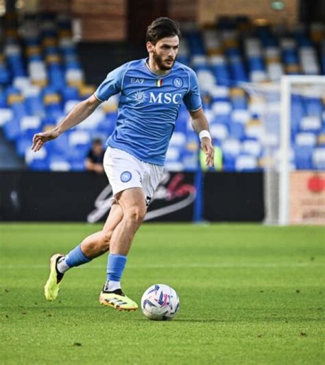 Napoli Pronto Il Nuovo Contratto Per Kvaratskhelia Le Cifre Parola