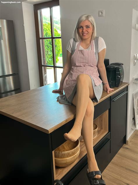 Bellas Paws Nude Onlyfans Leaks The Fappening Photo