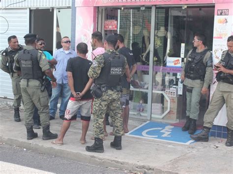 G1 Polícia prende três suspeitos de matar jovem a pedradas em