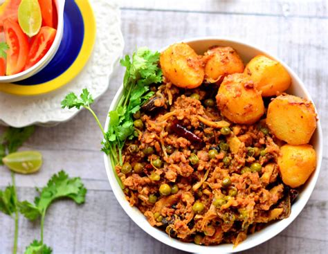 Darothi S Kitchen Keema Aloo Matar Minced Mutton Curry With Potatoes