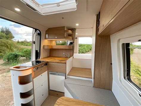 Aménagement sur mesure Volkswagen Crafter 4motion L3H3 A Contre Van