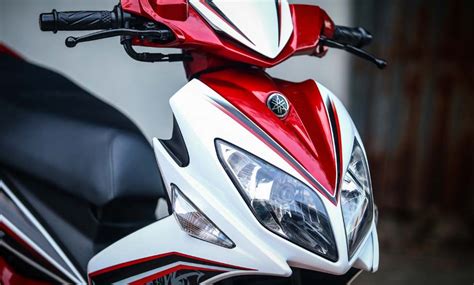 Tem xe nouvo đỏ trắng đen 5a Decal Xế Iu