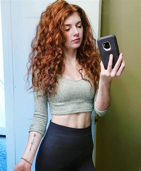 🐝 Bo On Instagram A Rare Mirror Selfie From Me😁🤷‍♀️ Redhead Mirrorselfie Tattoo