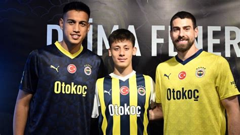 Fenerbah E Nin Yeni Sezon Formalar Tan T Ld S Zc