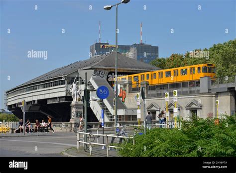 Hochbahn bei hallesches tor Fotos und Bildmaterial in hoher Auflösung