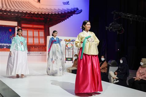 Hanbok Batik Fashion Show 2021 ONE EVENT