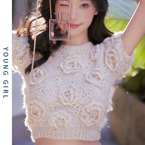 易梦玲同款短款毛衣女重工钩花花朵针织衫内搭上衣女秋冬精致小衫 虎窝淘