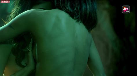 Nackte Karishma Sharma In Ragini Mms Returns