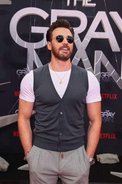 Captain America Star Chris Evans Named Peoples Sexiest Man Alive